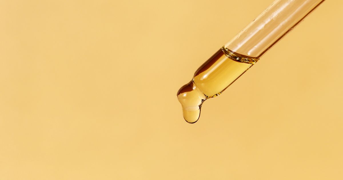 Serum là gì? tìm hiểu thành phần, cách sử dụng của serum